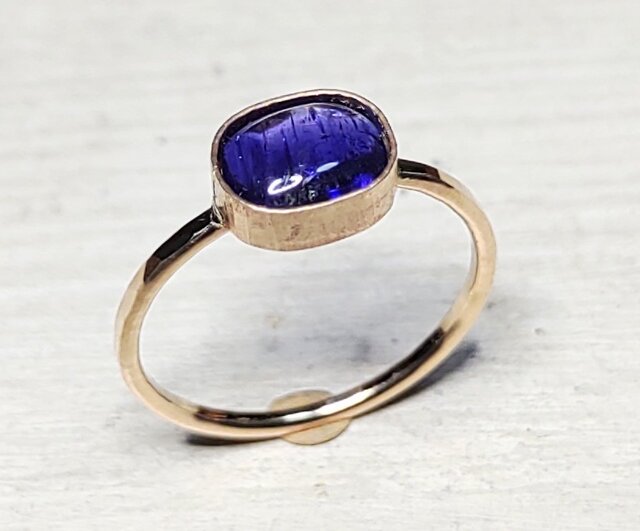 バイカラータンザナイト＊14kgf ring | iichi 日々の暮らしを心地よくするハンドメイドやアンティークのマーケットプレイス