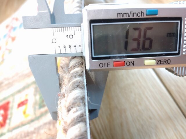 秋の目玉品】ペルシャ ギャッベ パルヴィーズ コルクウール カシュクリ 130×80 ベージュ ライトブラウン 花 | iichi 日々の暮らしを心地よくするハンドメイドやアンティークの ...