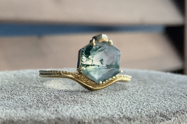 K18 まるで絵画のような moss agate hexagon ring | iichi 日々の暮らしを心地よくするハンドメイドやアンティークのマーケットプレイス