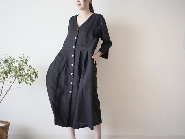 リネンV前開き袖スリット8分袖ワンピース No.279 | iichi 日々の暮らしを心地よくするハンドメイドやアンティークのマーケットプレイス