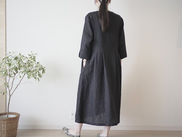 リネンV前開き袖スリット8分袖ワンピース No.279 | iichi 日々の暮らしを心地よくするハンドメイドやアンティークのマーケットプレイス