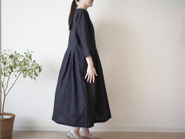 リネンV前開き袖スリット8分袖ワンピース No.279 | iichi 日々の暮らしを心地よくするハンドメイドやアンティークのマーケットプレイス