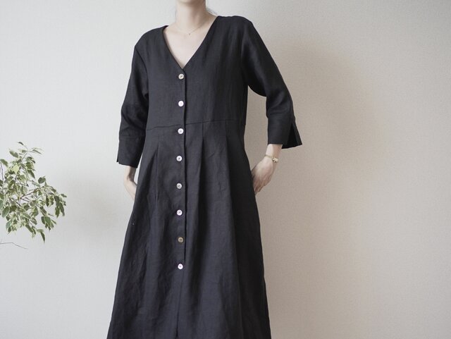 リネンV前開き袖スリット8分袖ワンピース No.279 | iichi 日々の暮らしを心地よくするハンドメイドやアンティークのマーケットプレイス