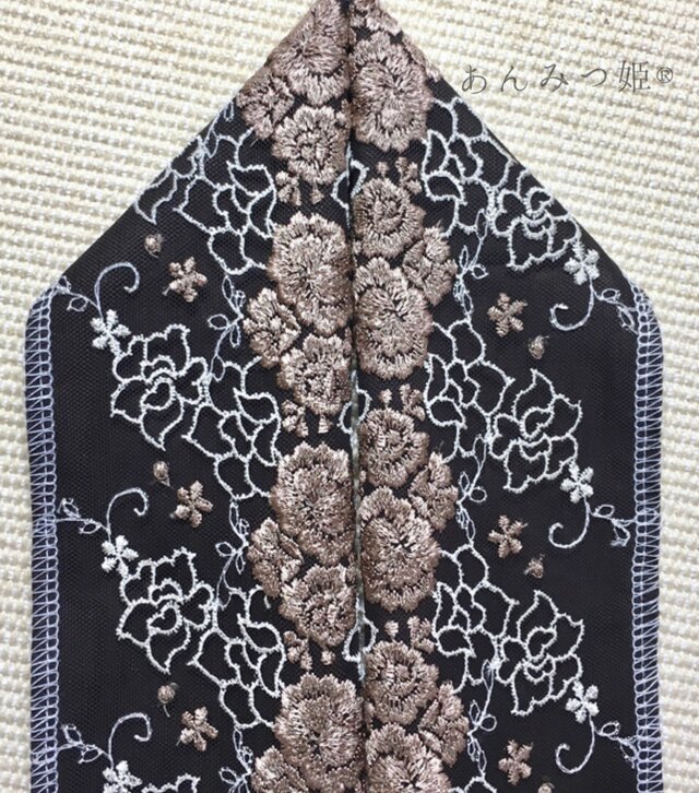 洗える刺繍半衿 ふっくら | iichi 日々の暮らしを心地よくするハンドメイドやアンティークのマーケットプレイス