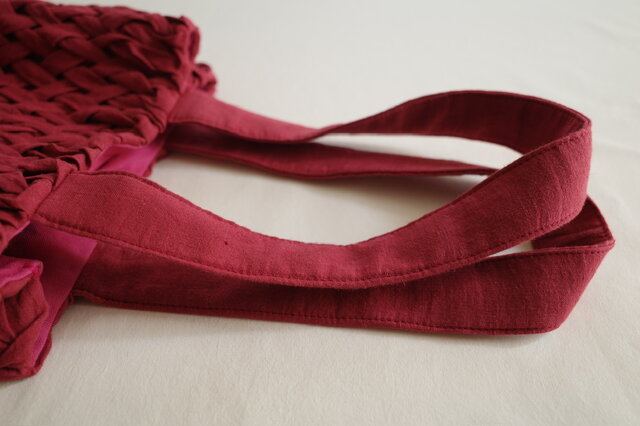 Lattice smockingのバッグ・スクエア | iichi 日々の暮らしを心地よくするハンドメイドやアンティークのマーケットプレイス