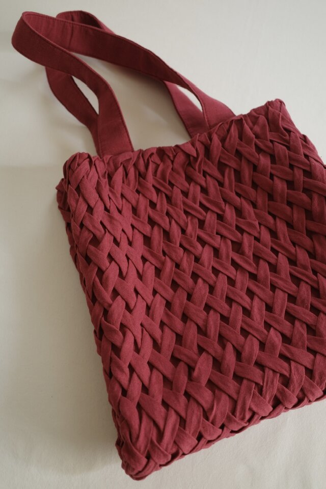 Lattice smockingのバッグ・スクエア | iichi 日々の暮らしを心地よくするハンドメイドやアンティークのマーケットプレイス