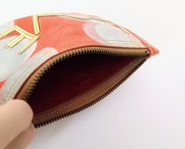 loveレザーポーチ | iichi 日々の暮らしを心地よくするハンドメイドやアンティークのマーケットプレイス