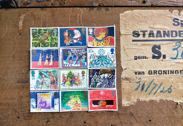 イギリスクリスマス古切手（12枚set）【England】DA-STE129 | iichi 日々の暮らしを心地よくするハンドメイドやアンティークのマーケットプレイス