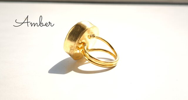 最新作「Amber」の世界でひとつの天然石リング | iichi 日々の暮らしを心地よくするハンドメイドやアンティークのマーケットプレイス