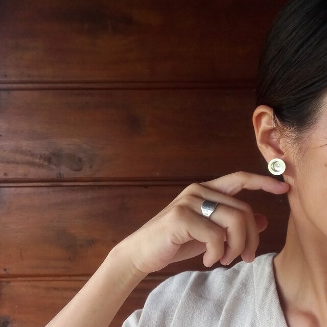 2wayクラシック花印カレンシルバーピアス/ デザインキャッチ/ オリジナル復刻デザイン | iichi 日々の暮らしを心地よくするハンドメイドやアンティークのマーケットプレイス