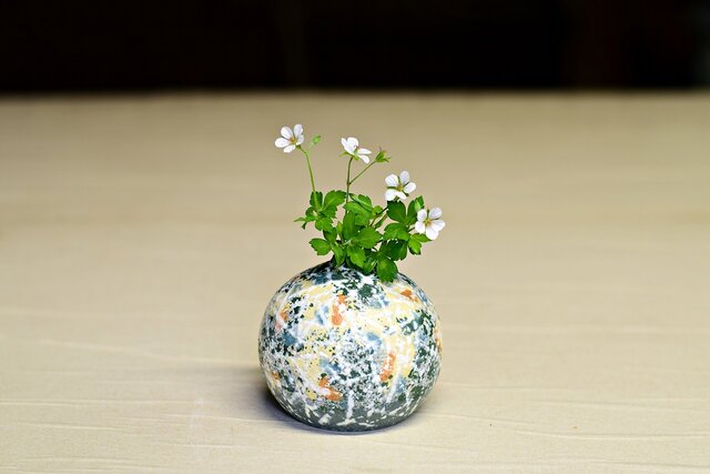 世界に一つの一輪挿し iIw-022 | iichi 日々の暮らしを心地よくするハンドメイドやアンティークのマーケットプレイス