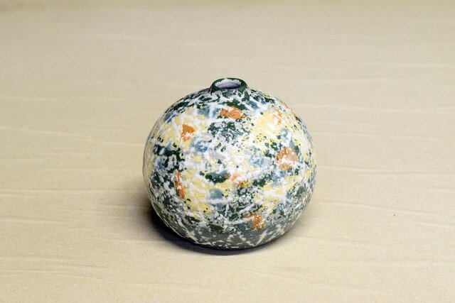 世界に一つの一輪挿し iIw-022 | iichi 日々の暮らしを心地よくするハンドメイドやアンティークのマーケットプレイス