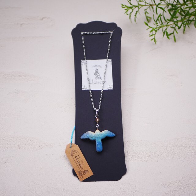 青色の鳥ネックレス no.11 | iichi 日々の暮らしを心地よくするハンドメイドやアンティークのマーケットプレイス