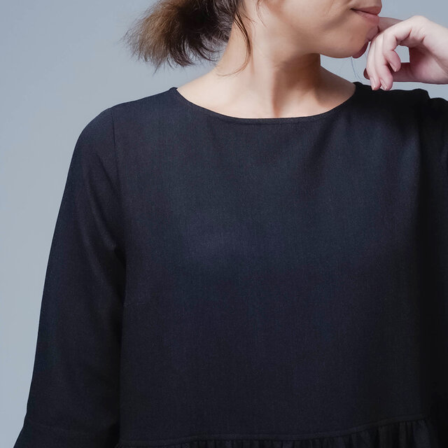 【soco】裾がなびく エンブロイダリーレース ドレス / 黒色 a022m-bck2 | iichi 日々の暮らしを心地よくするハンドメイドやアンティークのマーケットプレイス