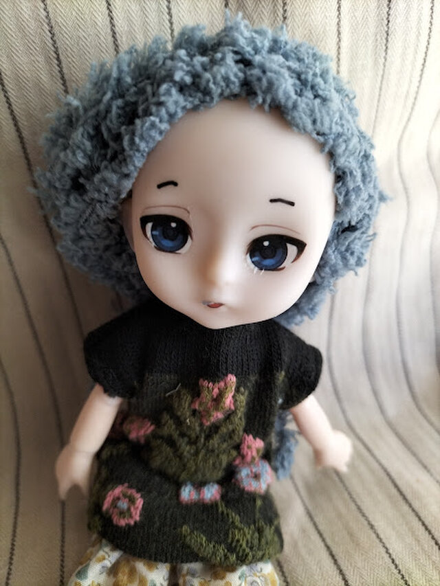 背丈15cm セリアドールと服 B ブラック | iichi 日々の暮らしを心地よくするハンドメイドやアンティークのマーケットプレイス