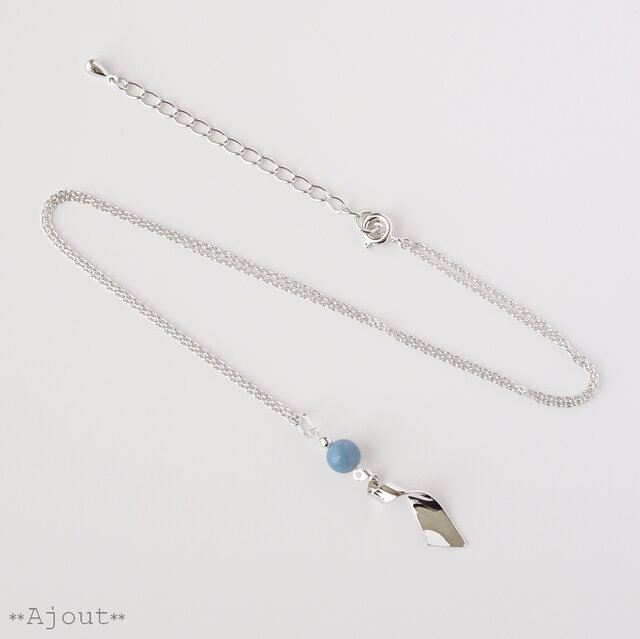 オーウィーブルーオパールのネックレス《N-281》 | iichi 日々の暮らしを心地よくするハンドメイドやアンティークのマーケットプレイス