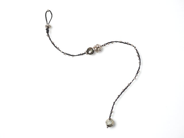 braid bracelet -pyrite・silver- | iichi 日々の暮らしを心地よくするハンドメイドやアンティークのマーケットプレイス