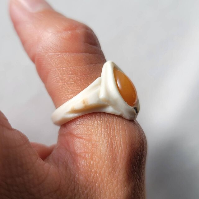 鹿の角 オレゴンキャラメルオパールのリング 約13.5号 | iichi 日々の暮らしを心地よくするハンドメイドやアンティークのマーケットプレイス