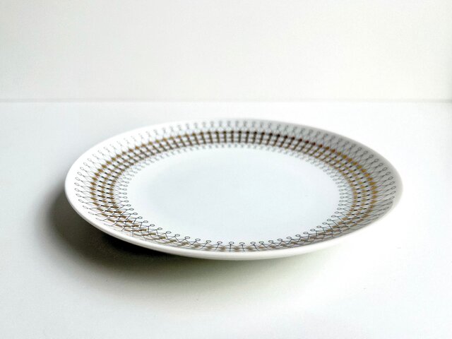 【ARABIA】Kruunu / クルーヌ ヴィンテージ ケーキプレート 16cm・アラビア ライヤウオシッキネン | iichi 日々の暮らしを心地よくするハンドメイドやアンティークの ...