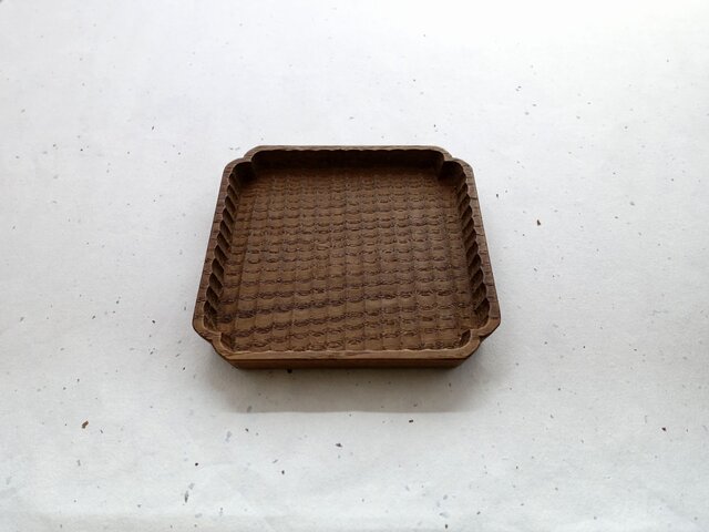入隅 我谷盆 栗 15×15×2cm 栗渋染め | iichi 日々の暮らしを心地よくするハンドメイドやアンティークのマーケットプレイス