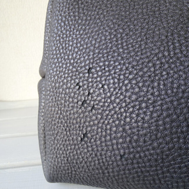 【26日終了500円off】肉厚 もっちり トート ボストン 手持 天然革 ハンドメイド5312 | iichi 日々の暮らしを心地よくするハンドメイドやアンティークのマーケットプレイス