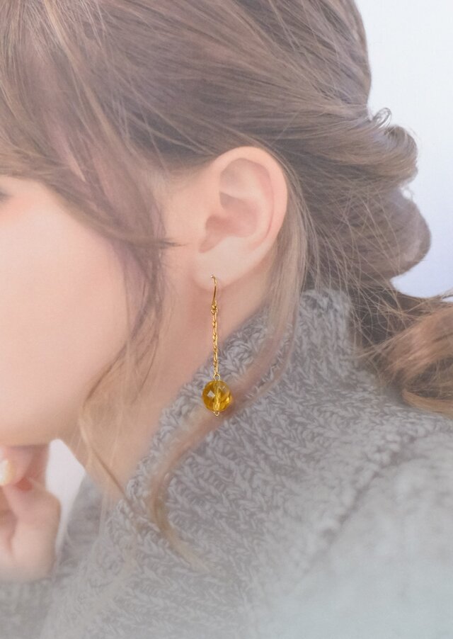 SALE★100 シトリンカラーの秋色ピアス（パーツ変更可能） | iichi 日々の暮らしを心地よくするハンドメイドやアンティークのマーケットプレイス