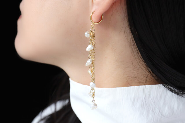 淡水パールのフォールイヤリング (#1079) | iichi 日々の暮らしを心地よくするハンドメイドやアンティークのマーケットプレイス