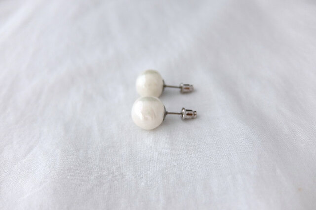 ピアス aurore large | iichi 日々の暮らしを心地よくするハンドメイドやアンティークのマーケットプレイス