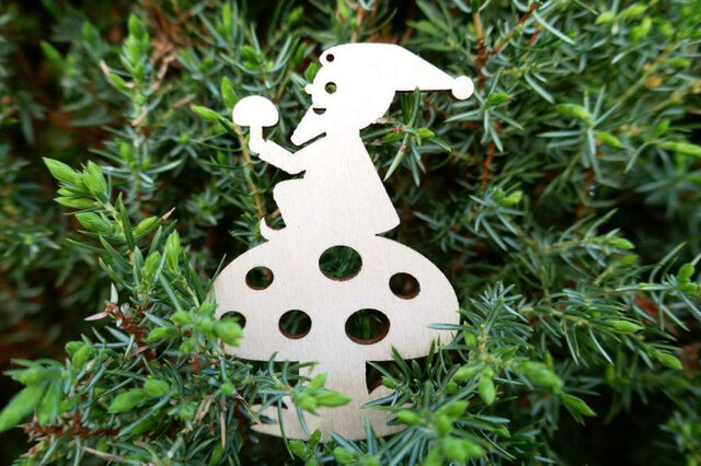 木製 オーナメント ノーム +キノコ [WIB-L-80]クリスマス ドワーフ トントゥ トムテ | iichi 日々の暮らしを心地よくするハンドメイドやアンティークのマーケットプレイス
