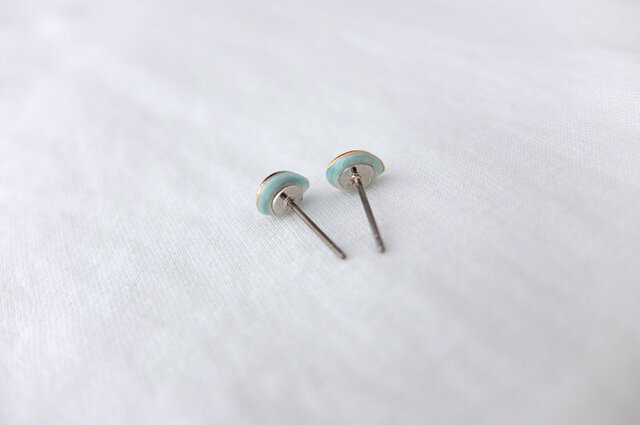 ピアス hitohira mint | iichi 日々の暮らしを心地よくするハンドメイドやアンティークのマーケットプレイス