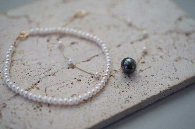 【one+】18K ベビーパールブレスレット | iichi 日々の暮らしを心地よくするハンドメイドやアンティークのマーケットプレイス