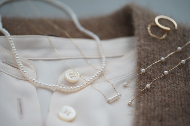 【seasons】10Kベビーパールネックレス | iichi 日々の暮らしを心地よくするハンドメイドやアンティークのマーケットプレイス