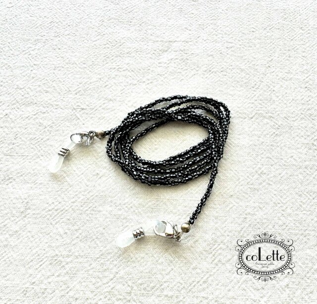 フランスアンティークビーズ／黒白・メガネチェーン（FABG–001） | iichi 日々の暮らしを心地よくするハンドメイドやアンティークのマーケットプレイス