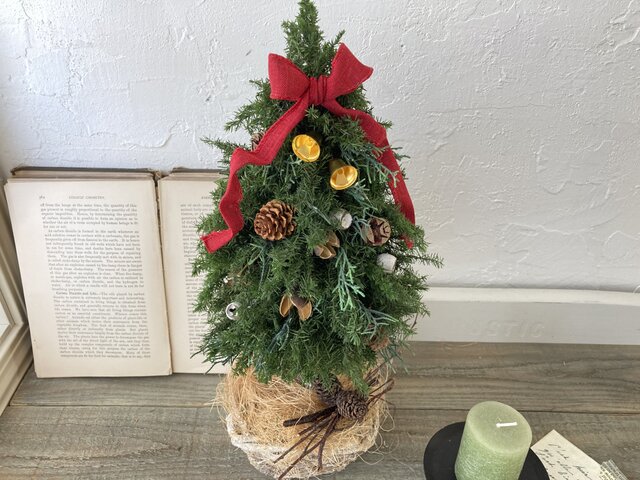 【送料500円でお届け】北欧風ナチュラルなクリスマスツリー | iichi 日々の暮らしを心地よくするハンドメイドやアンティークのマーケットプレイス