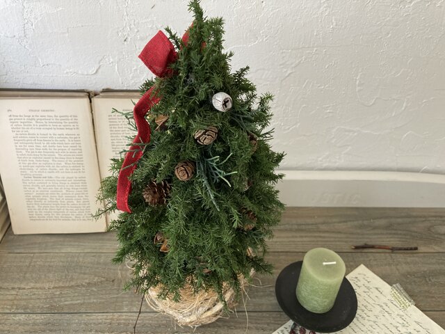 【送料500円でお届け】北欧風ナチュラルなクリスマスツリー | iichi 日々の暮らしを心地よくするハンドメイドやアンティークのマーケットプレイス