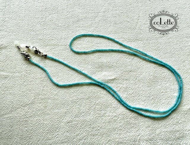 フランスアンティークビーズ／スカイブルー・メガネチェーン（FABG–005） | iichi 日々の暮らしを心地よくするハンドメイドやアンティークのマーケットプレイス