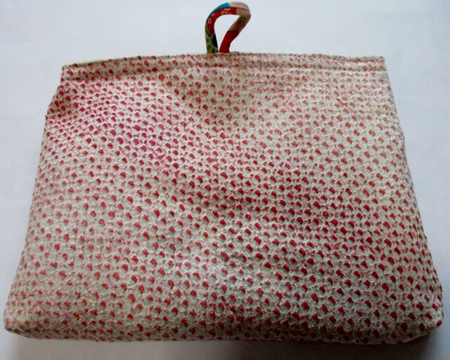 7411 着物で作ったポーチ ＃送料無料 | iichi 日々の暮らしを心地よくするハンドメイドやアンティークのマーケットプレイス