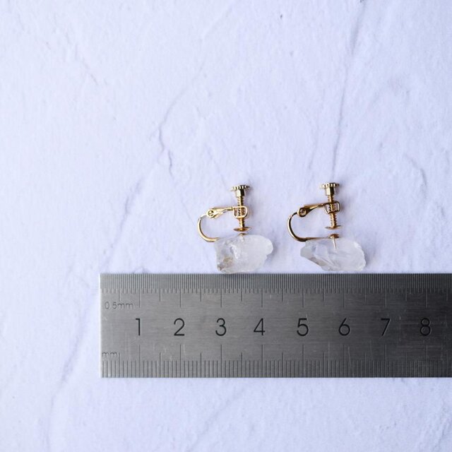 【一点物】 クォーツ (水晶) イヤリング 原石 鉱物 天然石 ハンドメイド アクセサリー パワーストーン (No.2415) | iichi 日々の暮らしを心地よくするハンドメイドや ...