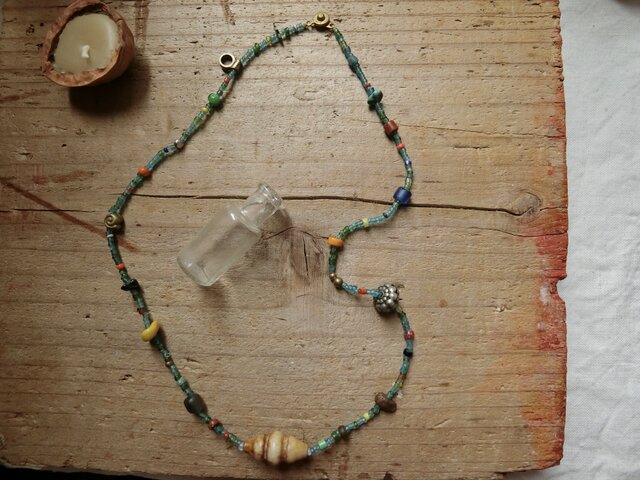 ＊期間限定 happy price＊古のmeguruWAネックレス@アジア、ヨーロッパ、アフリカのさまざな場所と時代のビーズ | iichi 日々の暮らしを心地よくするハンドメイドや ...