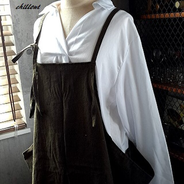 【背中がかわいい】エプロンドレス：ワッシャーリネン：オリーブドラブ【0616】 | iichi 日々の暮らしを心地よくするハンドメイドやアンティークのマーケットプレイス