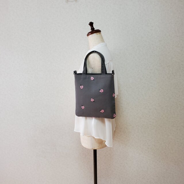 ミナペルホネン、ohayo×グレーのぺったんこトート | iichi 日々の暮らしを心地よくするハンドメイドやアンティークのマーケットプレイス