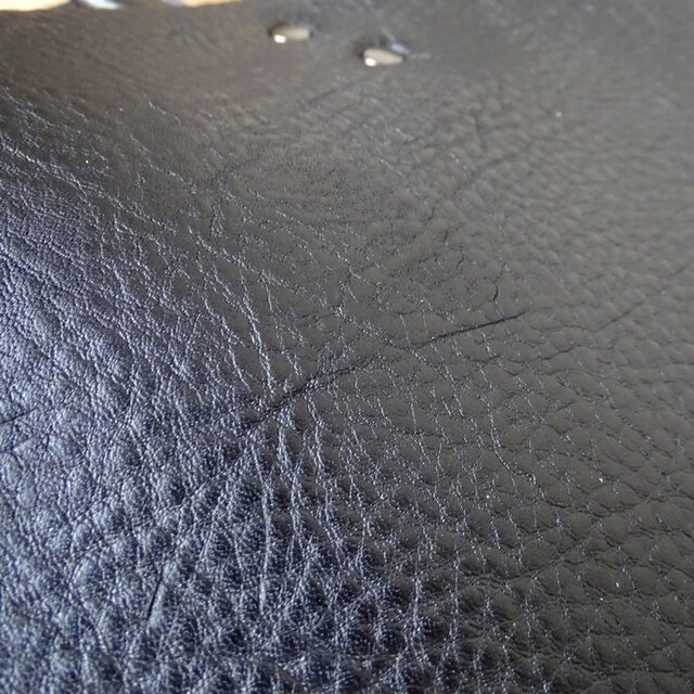 【期間限定】ふんわり ソフトシュリンク 肩がけ 兼用 革 ハンドメイド835 | iichi 日々の暮らしを心地よくするハンドメイドやアンティークのマーケットプレイス