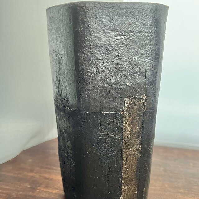 カップ 黒釉&黒泥彩gokaku tall No.1、No.2 | iichi 日々の暮らしを心地よくするハンドメイドやアンティークのマーケットプレイス