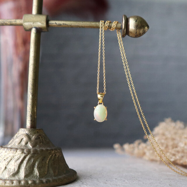 【14kgf】エチオピア産！プレシャスオパールのオーバルネックレス＊10月誕生石 | iichi 日々の暮らしを心地よくするハンドメイドやアンティークのマーケットプレイス