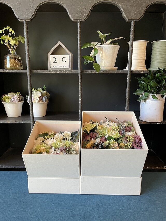 Grass flowers / グラスフラワーズ box arrangement Мサイズ | iichi 日々の暮らしを心地よくするハンドメイドやアンティークのマーケットプレイス