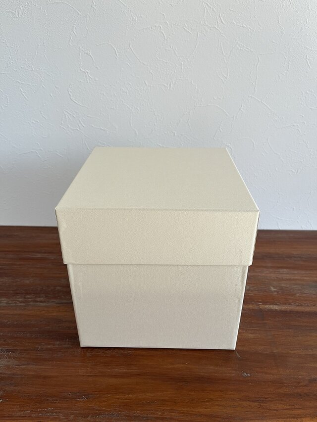 Grass flowers / グラスフラワーズ box arrangement Мサイズ | iichi 日々の暮らしを心地よくするハンドメイドやアンティークのマーケットプレイス