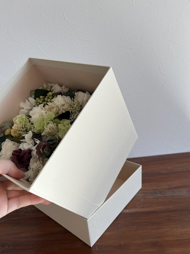 Grass flowers / グラスフラワーズ box arrangement Мサイズ | iichi 日々の暮らしを心地よくするハンドメイドやアンティークのマーケットプレイス