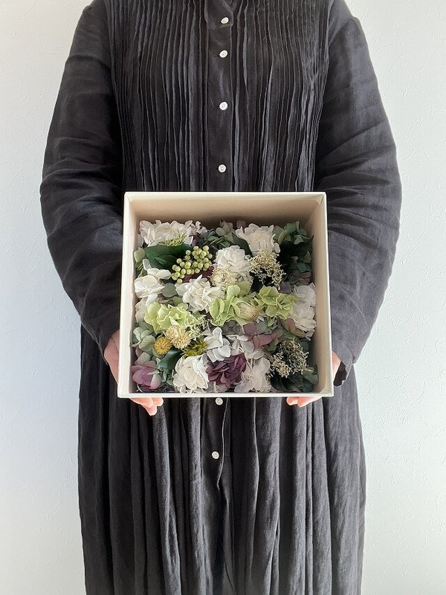 Grass flowers / グラスフラワーズ box arrangement Мサイズ | iichi 日々の暮らしを心地よくするハンドメイドやアンティークのマーケットプレイス