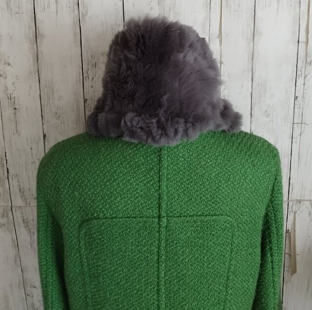 ¶ new antique fur ¶ グレイッシュラパンファースリット入りクロスマフラー「qoop」 | iichi 日々の暮らしを心地よく ...