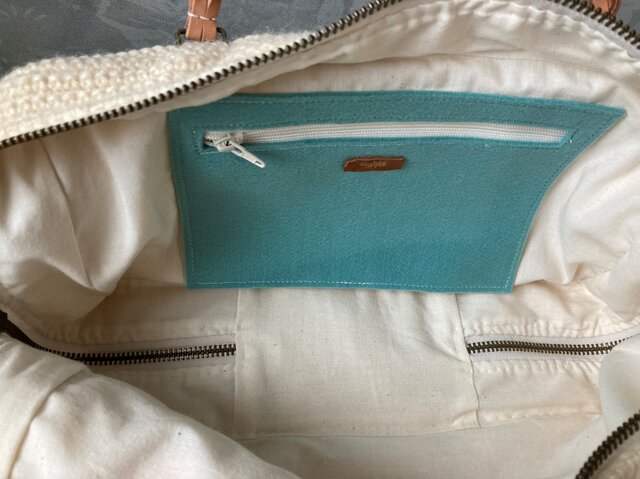 アランスクエアBAG | iichi 日々の暮らしを心地よくするハンドメイドやアンティークのマーケットプレイス